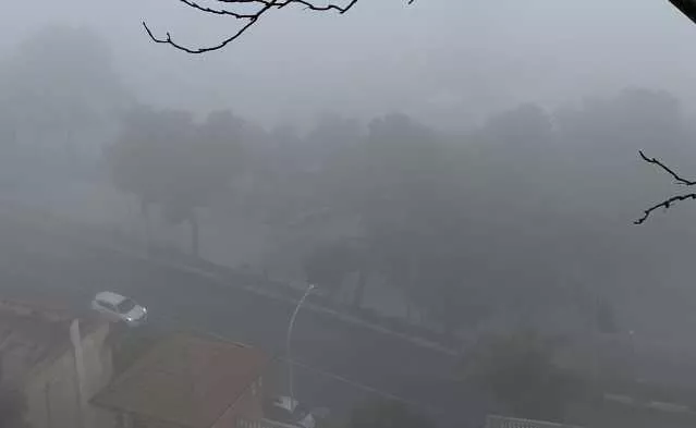 YouTG.NET - Cagliari si sveglia avvolta da una fitta nebbia: voli in ... YouTG.NET - Cagliari si sveglia avvolta da una fitta nebbia: voli in ...