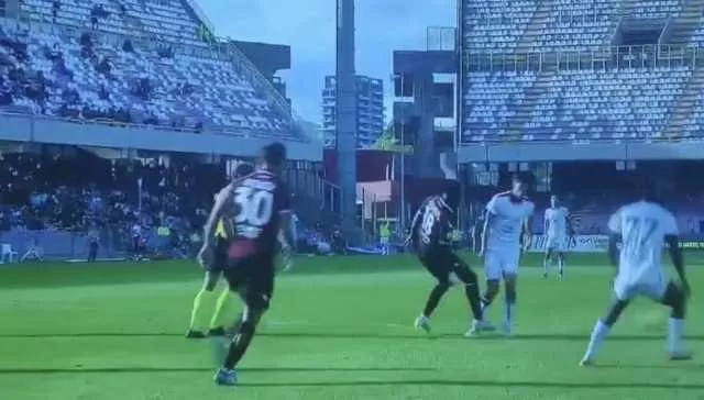 YouTG.NET - Salernitana-Cagliari, lo sfogo di Giulini: YouTG.NET - Salernitana-Cagliari, lo sfogo di Giulini: